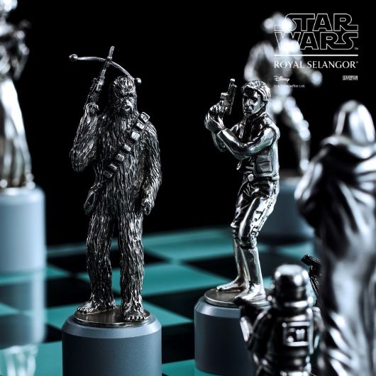 STAR WARS CHESS SET – Maxicollector